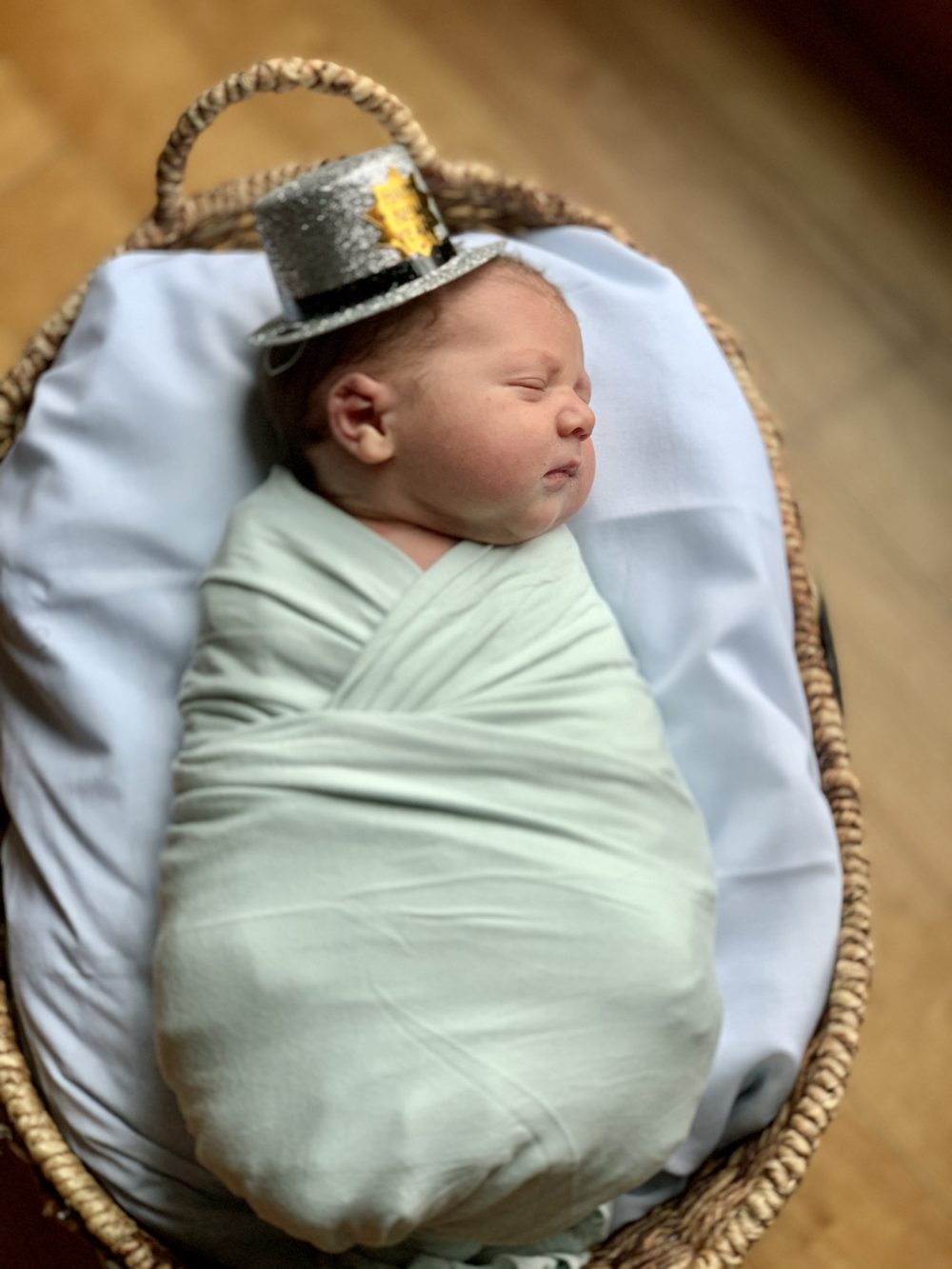 A List of the Modern Mama's Must-Have Newborn Baby Items - Carley Schweet